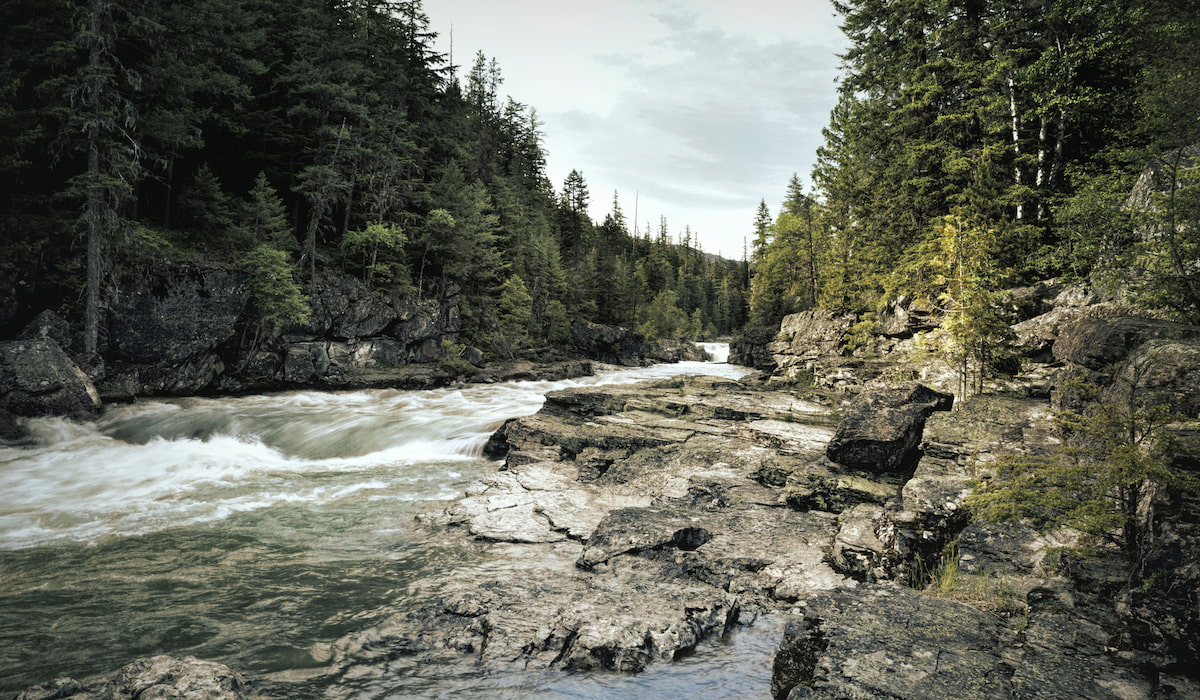 Where to Find Cool Rocks (11 Places and Expert Opinions) - Pretty Pebble