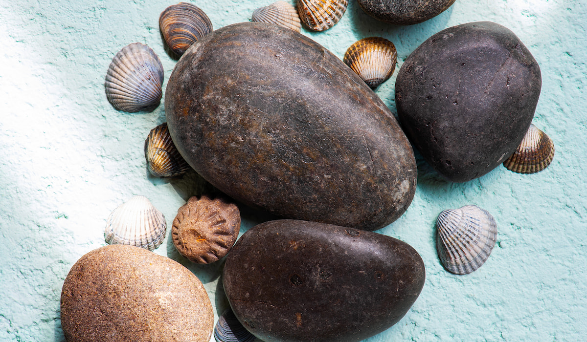 How to Display Rocks in a Jar? (Design Ideas) - Pretty Pebble