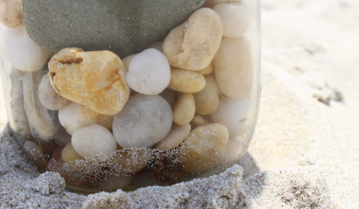 How to Display Rocks in a Jar? (Design Ideas) - Pretty Pebble